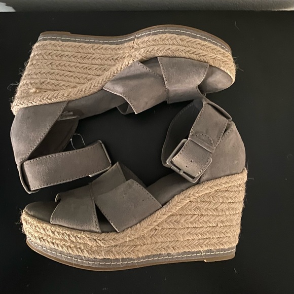 Universal Thread | Shoes | Universal Thread Womans Gray Espadrille ...